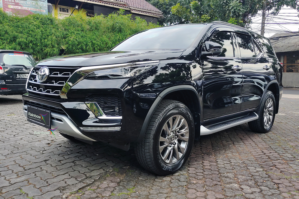 Sewa Mobil Dengan Supir